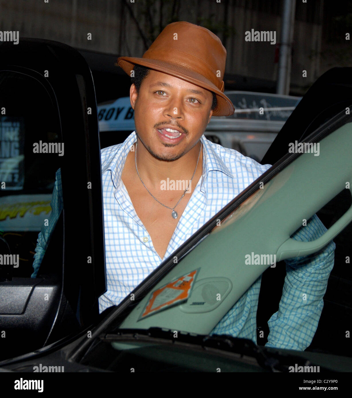 Terrence Howard outside the MTV TRL Studios in Times Square New York ...
