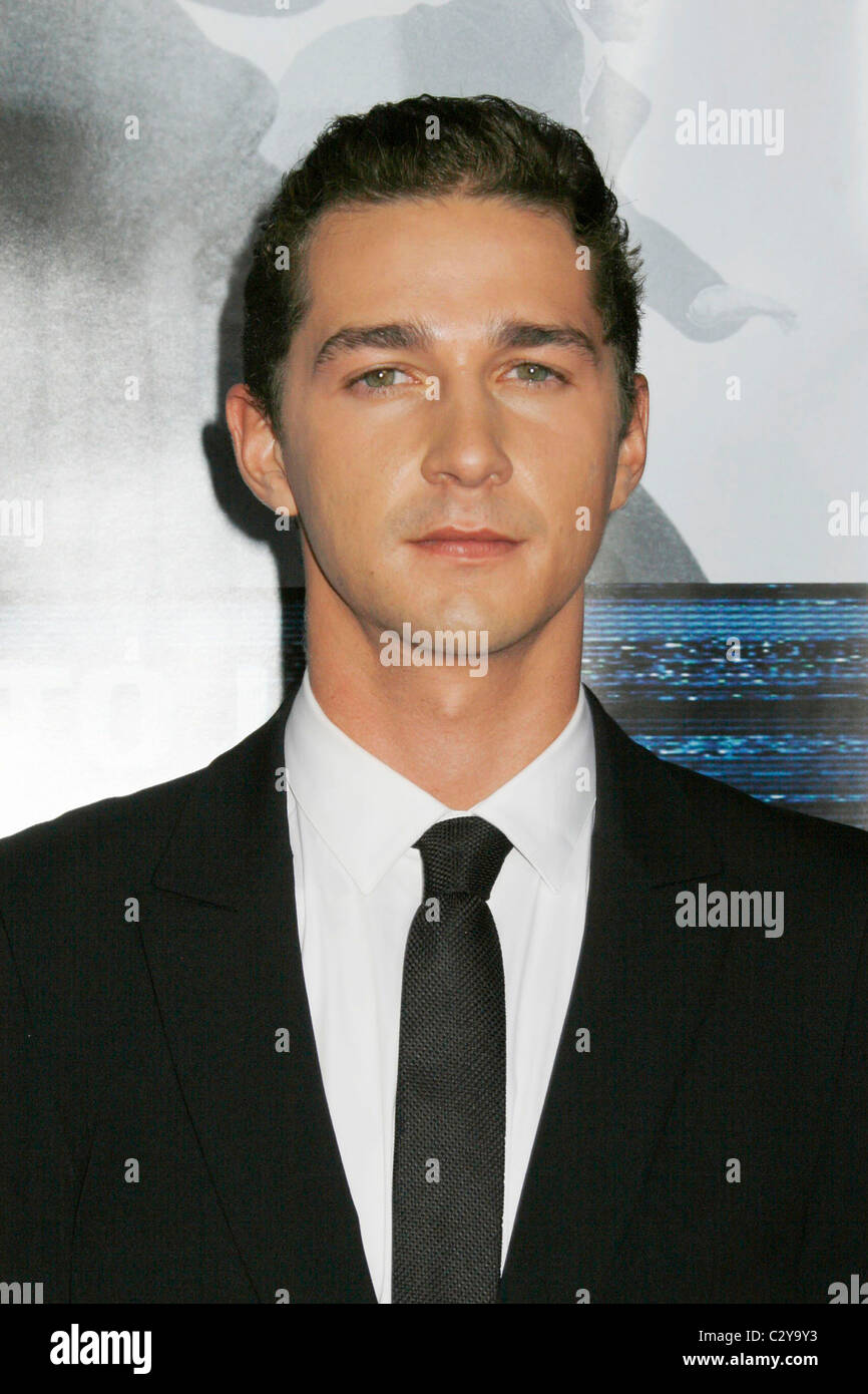 Shia LaBeouf Los Angeles Premiere of 'Eagle Eye' - held at Grauman's ...