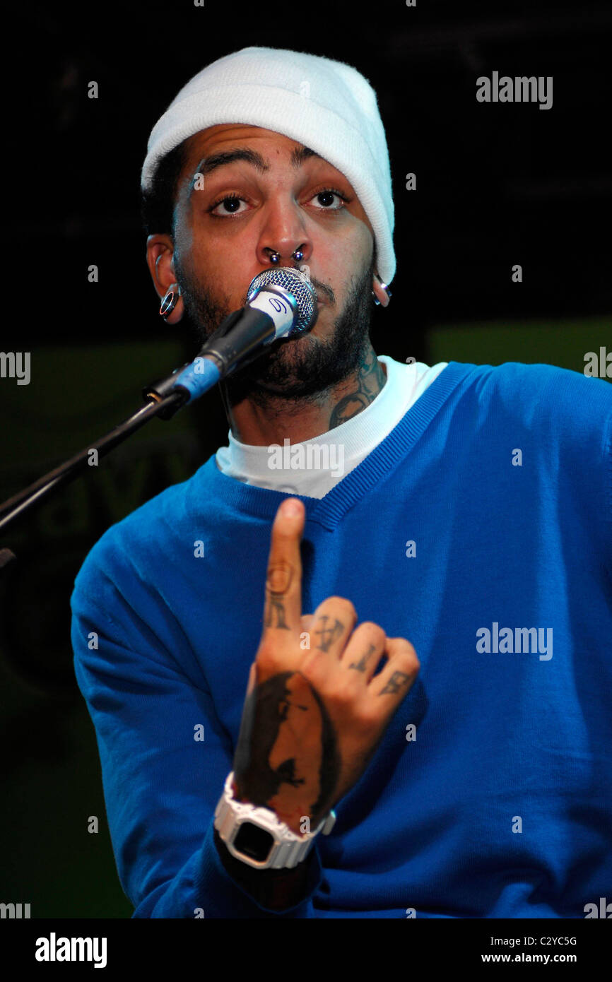 Travis mccoy of gym class heroes hi-res stock photography and images ...