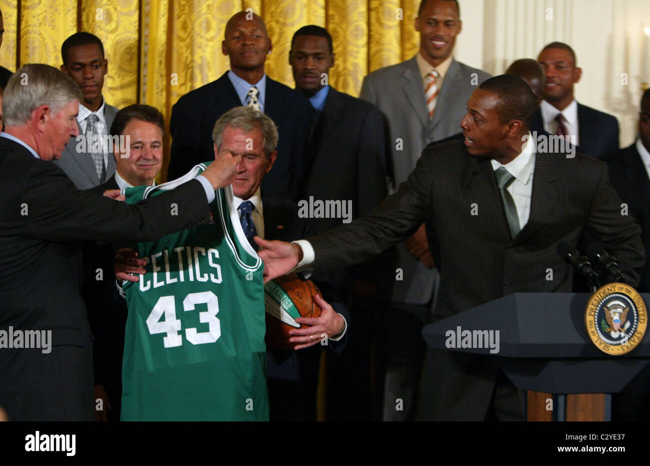 President George W. Bush pays tribute to the Celtics' 17th NBA ...