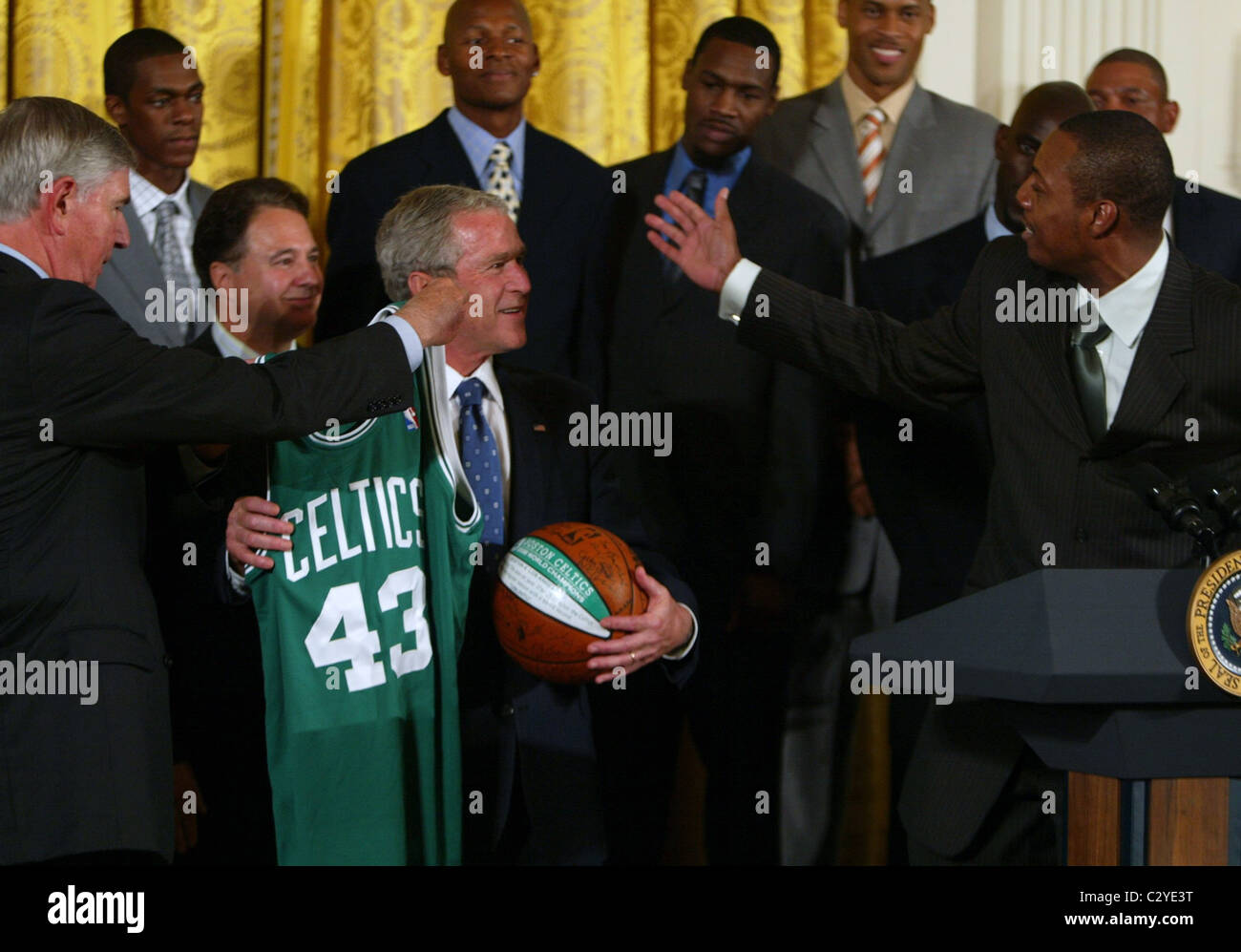 President George W. Bush pays tribute to the Celtics' 17th NBA ...
