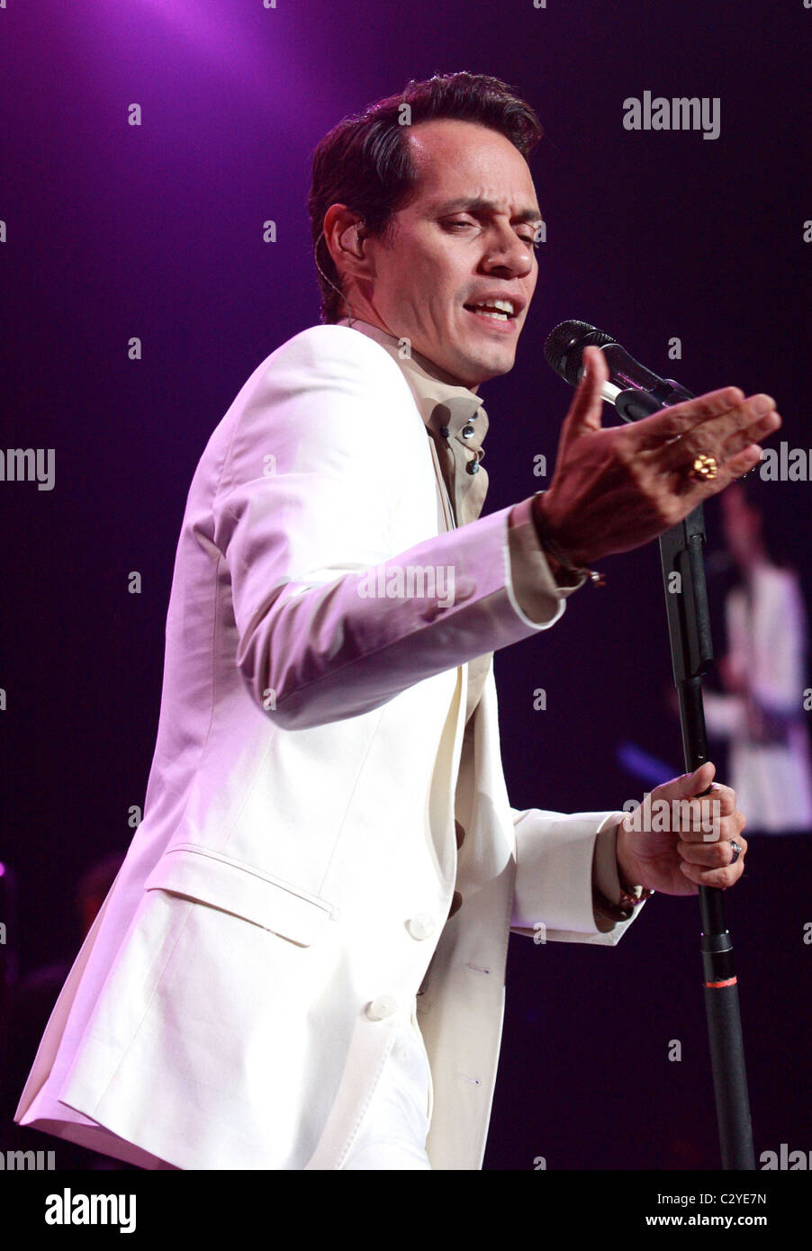 Marc Anthony performing at the Juntos en Concierto with Aventura and ...