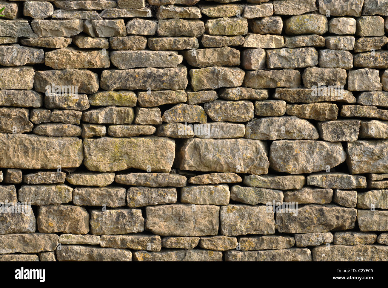 Cotswolds dry stone wall hi-res stock photography and images - Alamy