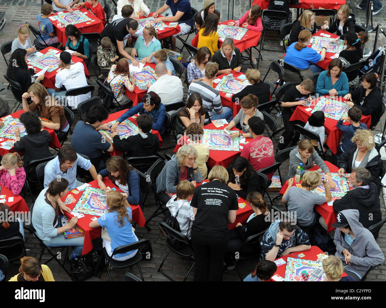 Guinness Book of Records attempt for the most people playing Monopoly ...