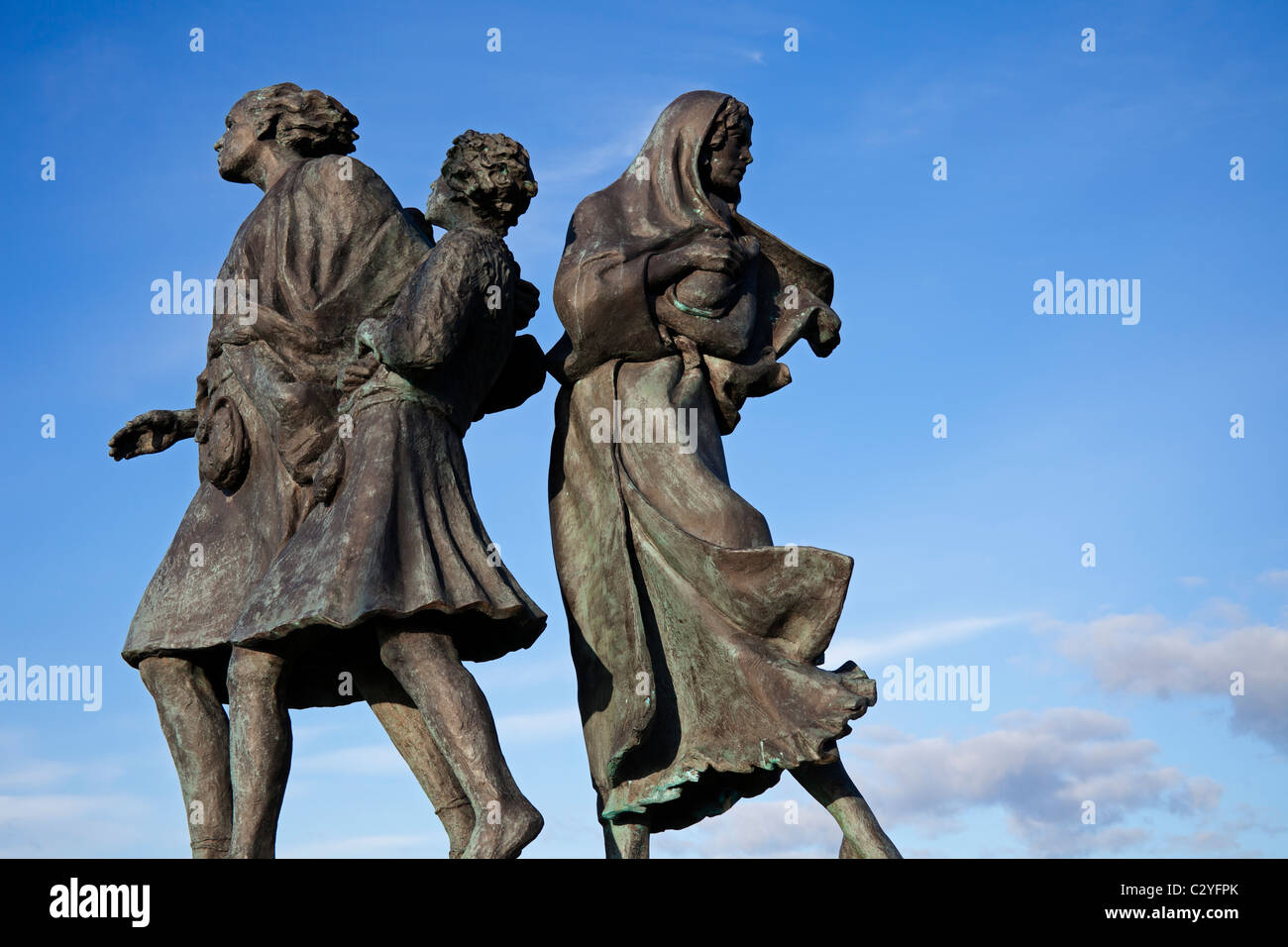 The Emigrants Statue High Resolution Stock Photography and Images - Alamy