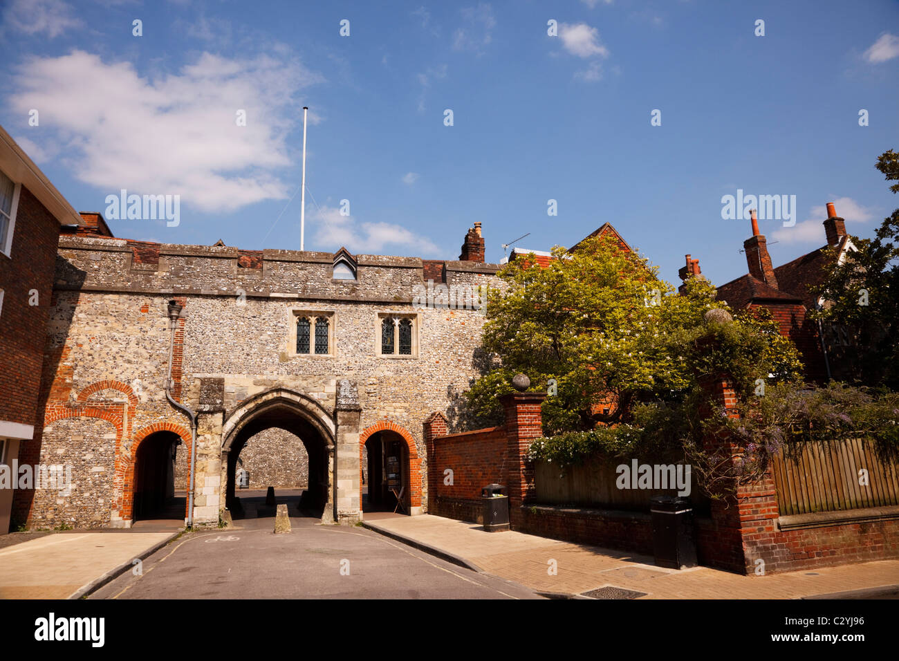Winchester the kingsgate hi-res stock photography and images - Alamy