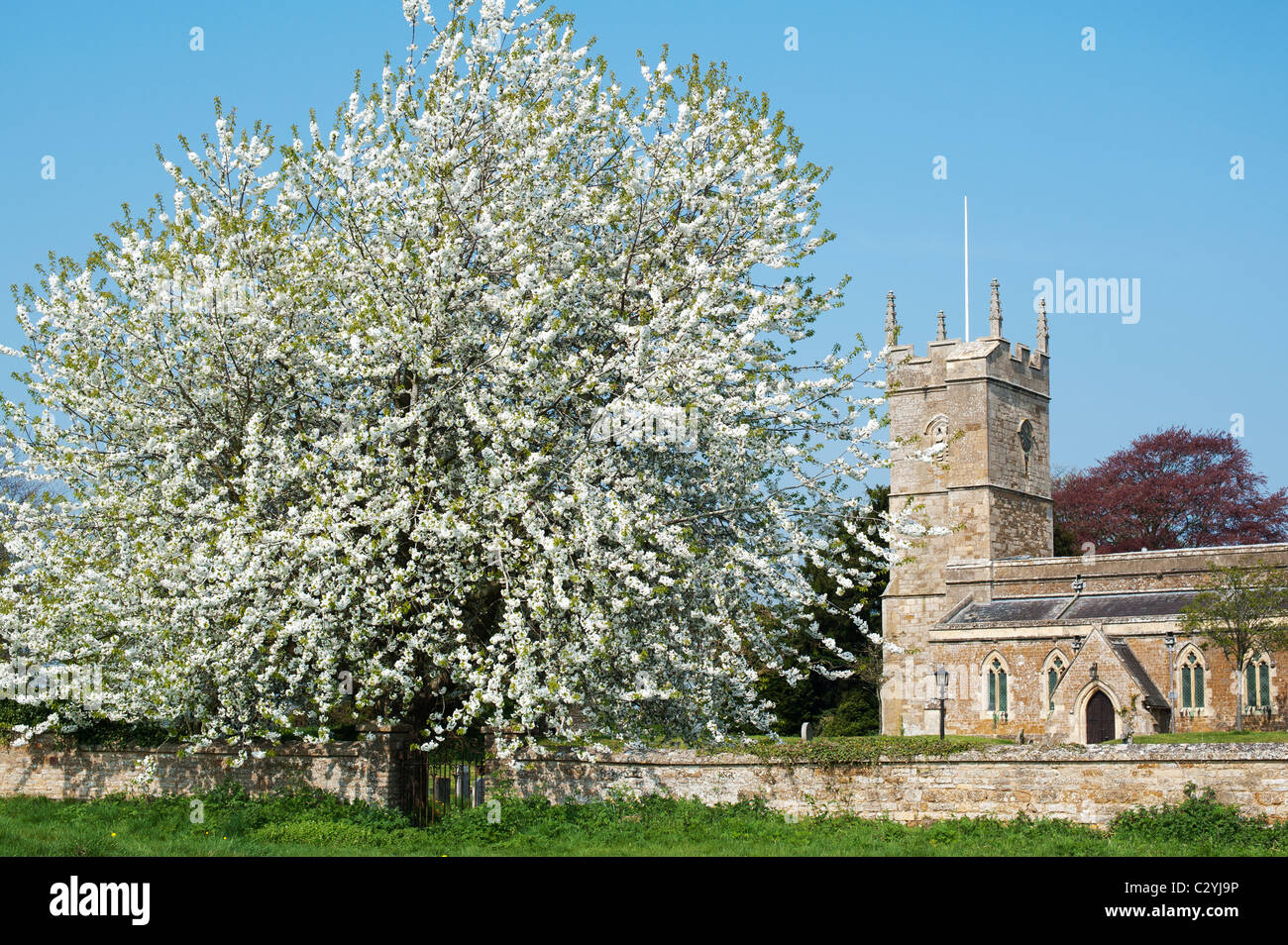 Kingham church hi-res stock photography and images - Alamy