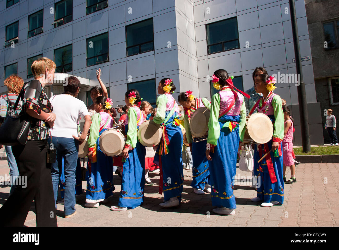 Immigration costume hi-res stock photography and images - Alamy