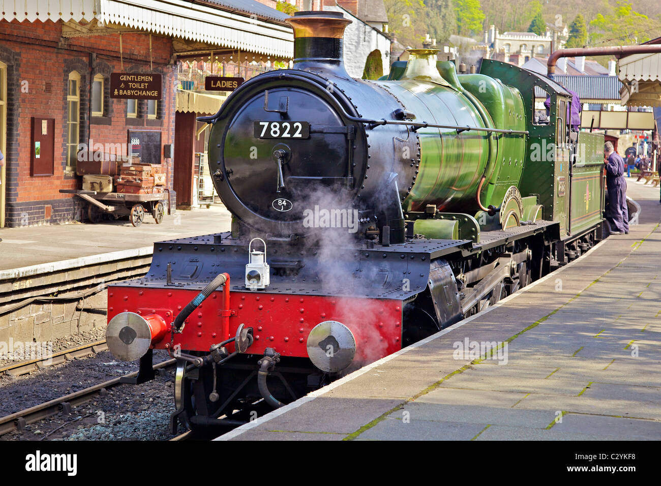 Great Western Railway 7822 Foxcote Manor is a 4-6-0 Manor Class ...