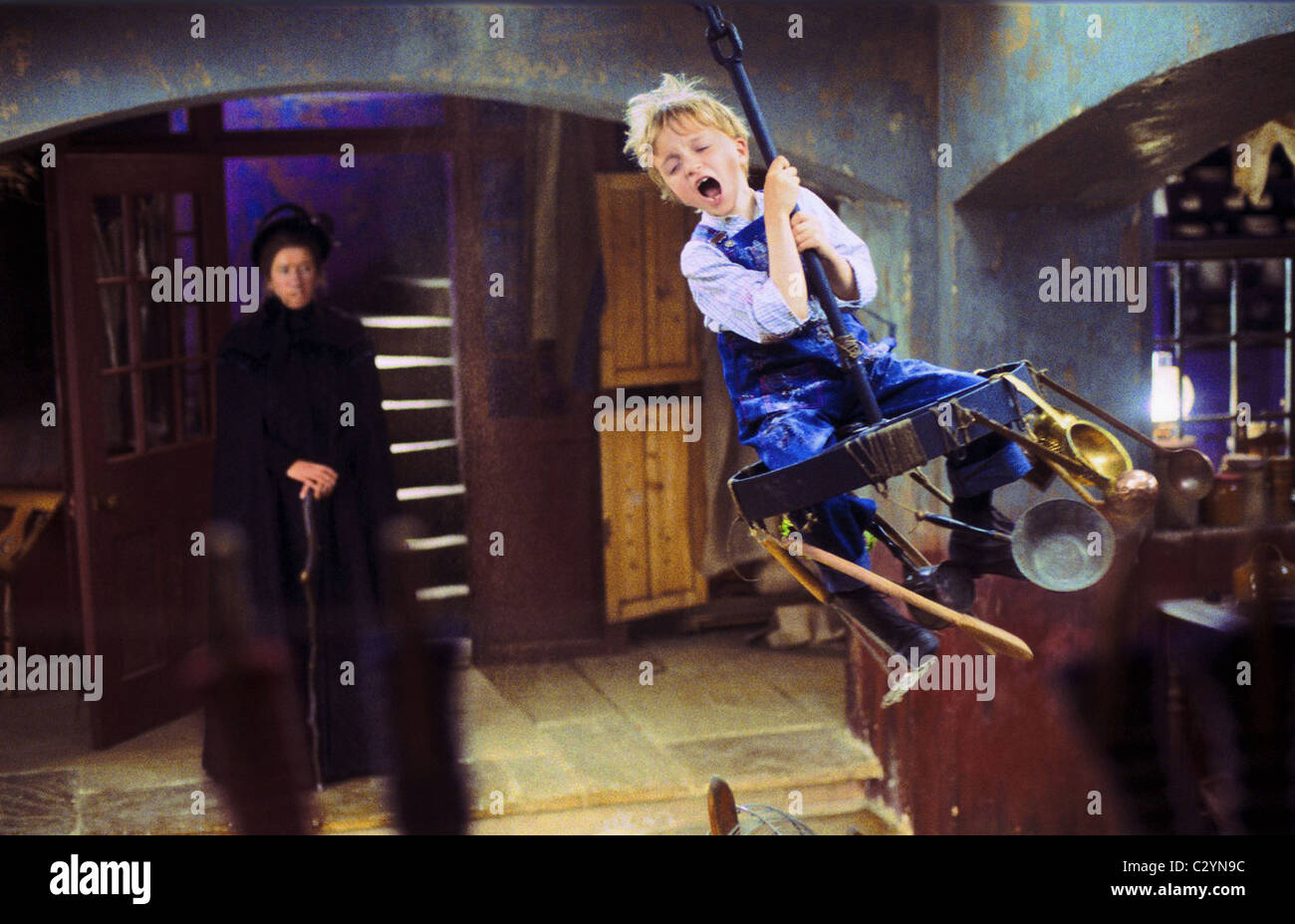 NANNY MCPHEE (2005) KIRK JONES (DIR) SAMUEL HONYWOOD EMMA THOMPSON 005 ...