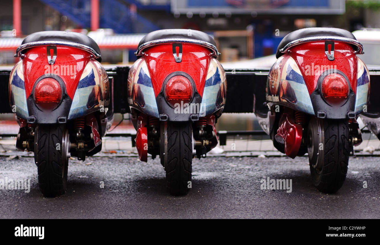Vespa london hi-res stock photography and images - Alamy
