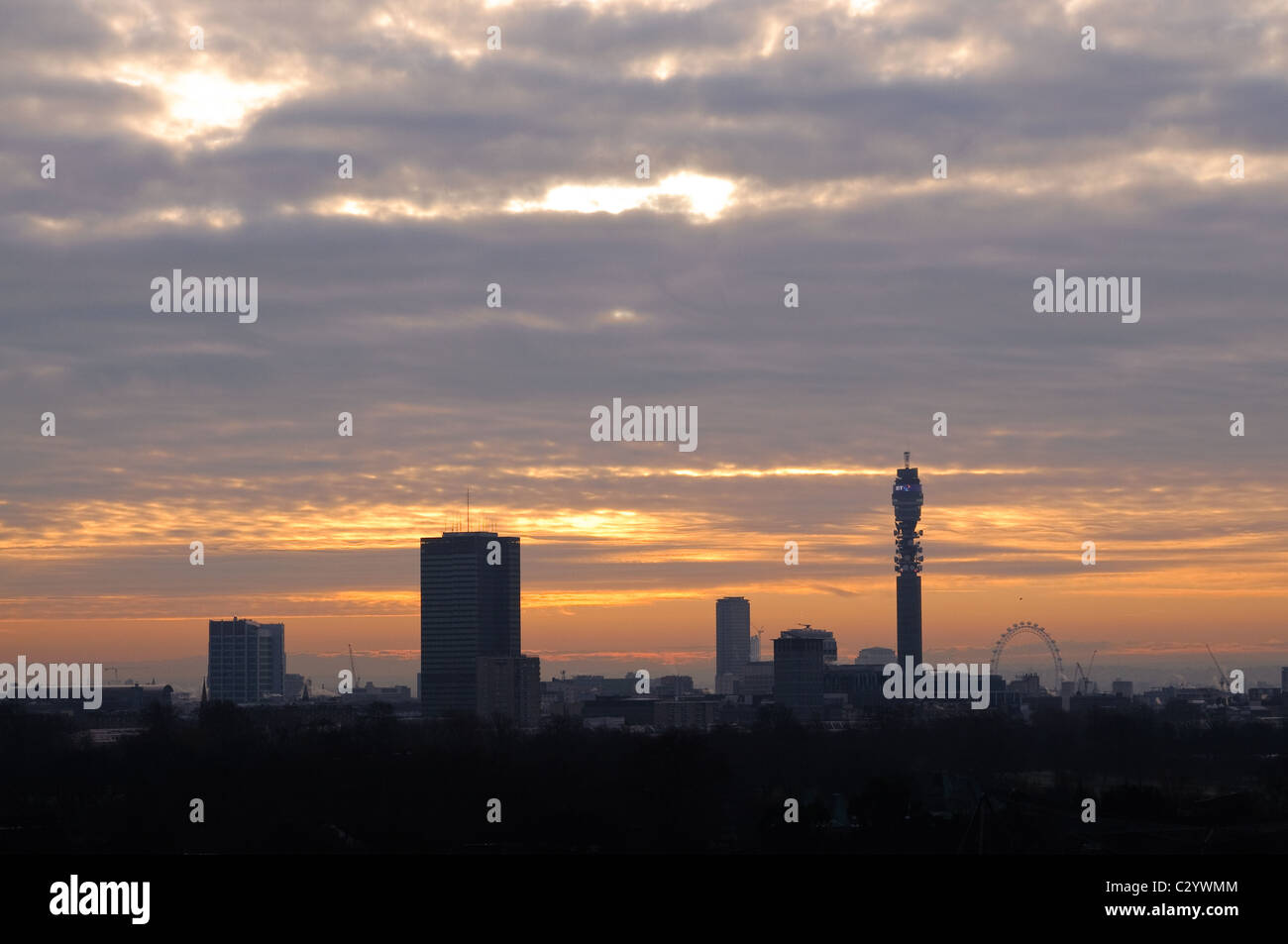 Cold london winters hi-res stock photography and images - Alamy