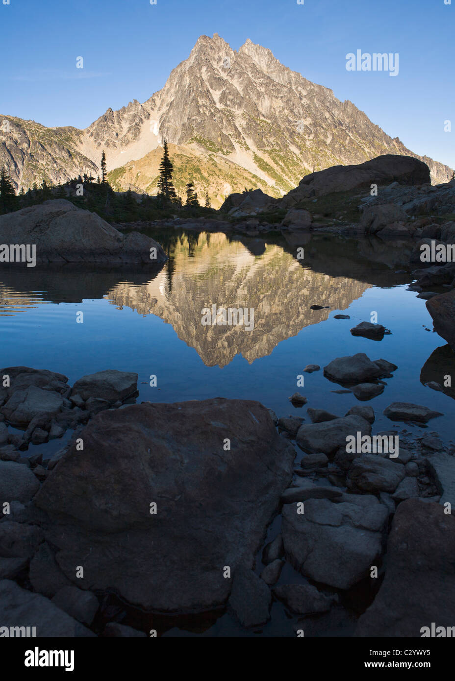 Lake ingals hi-res stock photography and images - Alamy