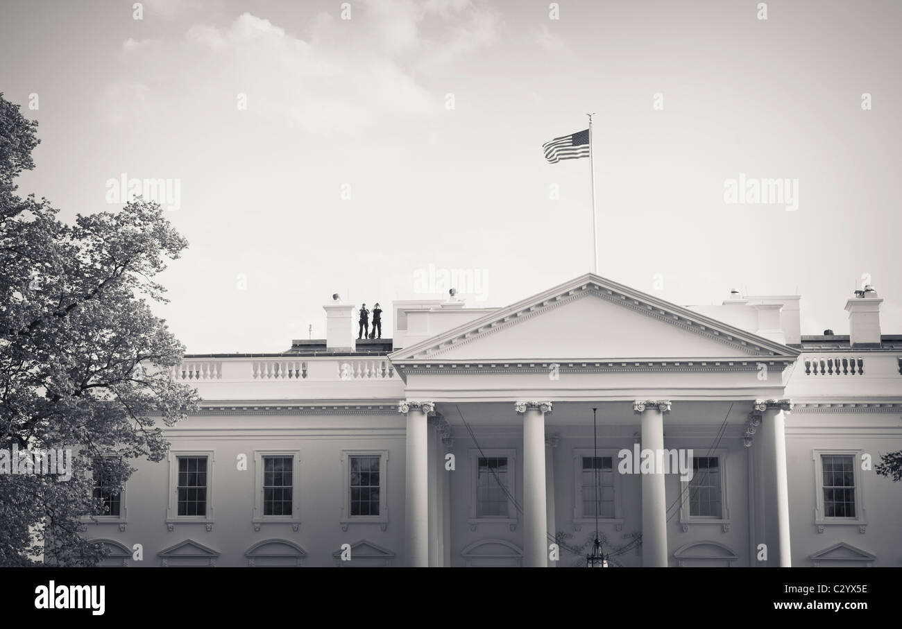White house washington dc exterior roof hi-res stock photography and ...