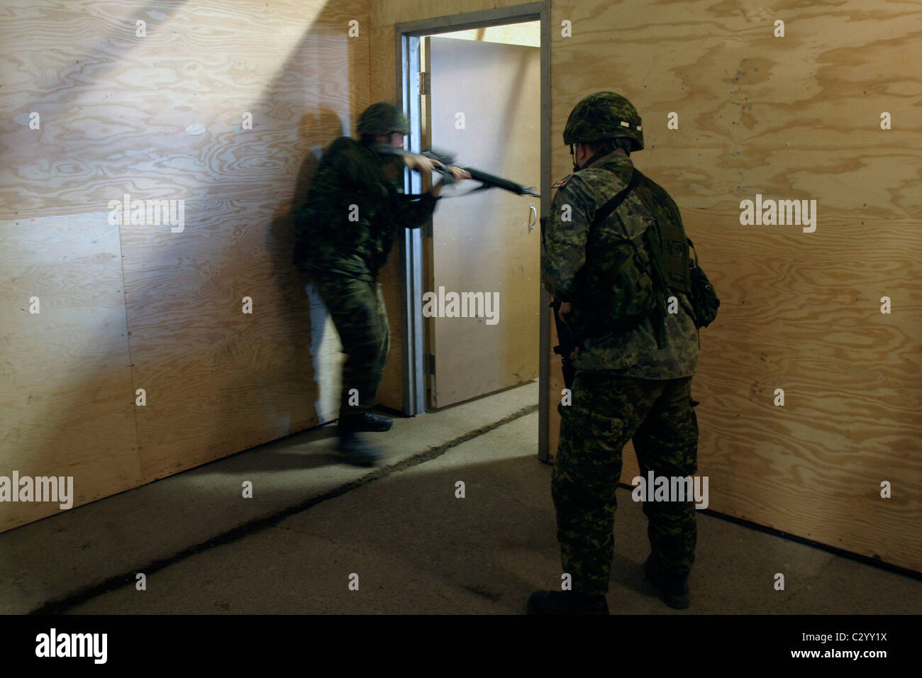 Canadian soldier(s) participate in exercises prior to being sent to ...
