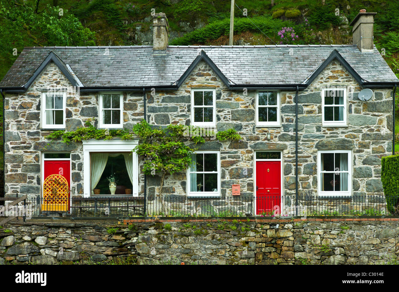 Welsh stone cottage hi-res stock photography and images - Alamy