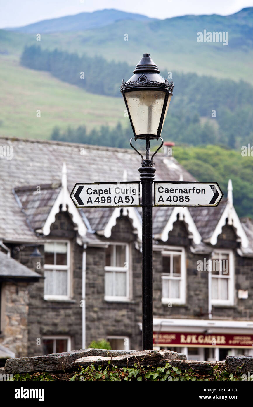 Welsh village signpost hi-res stock photography and images - Alamy