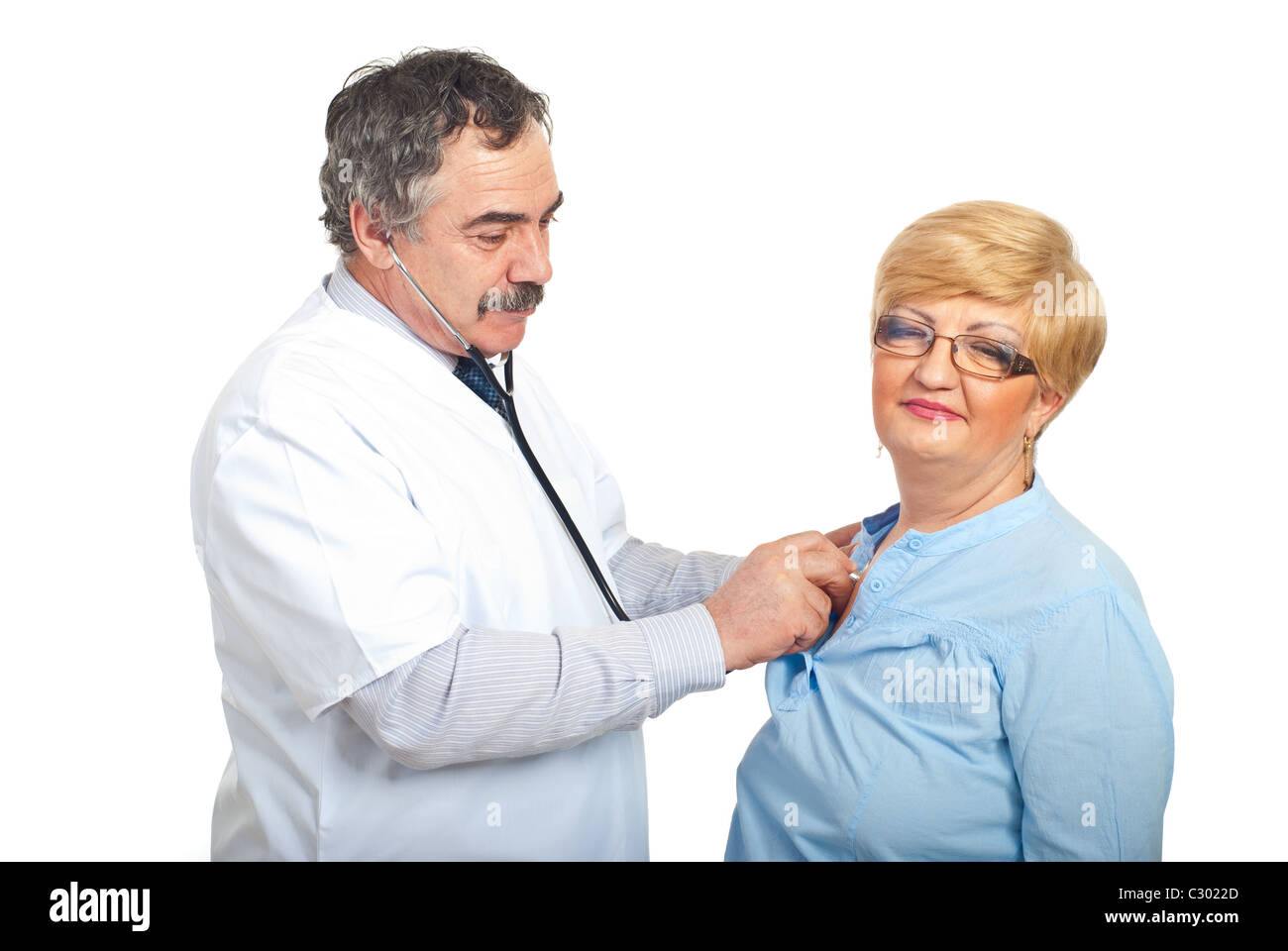 Doctor assessing patient stethoscope assess hi-res stock photography ...