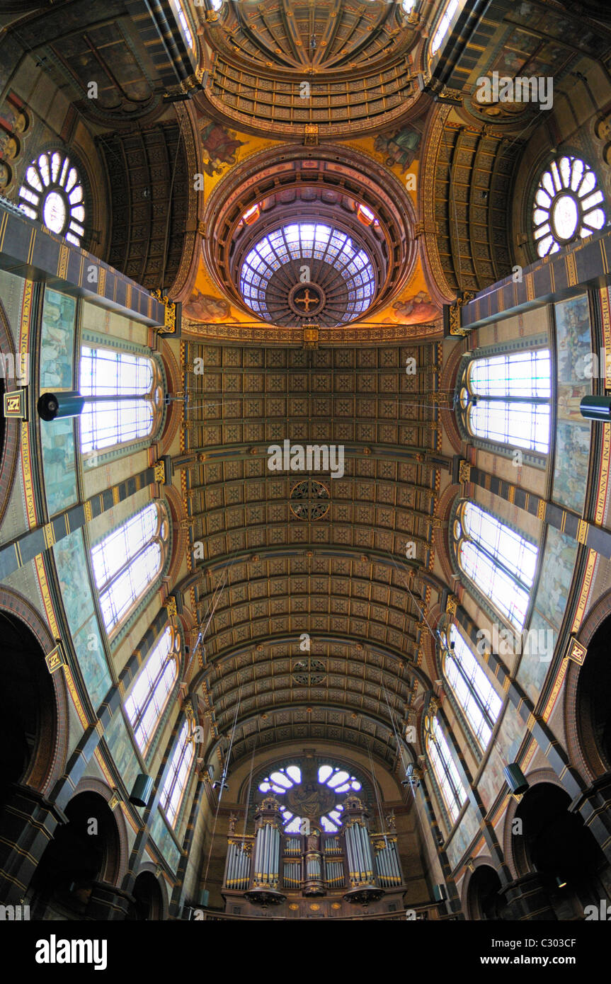 Saint nicholas church interior hi-res stock photography and images - Alamy