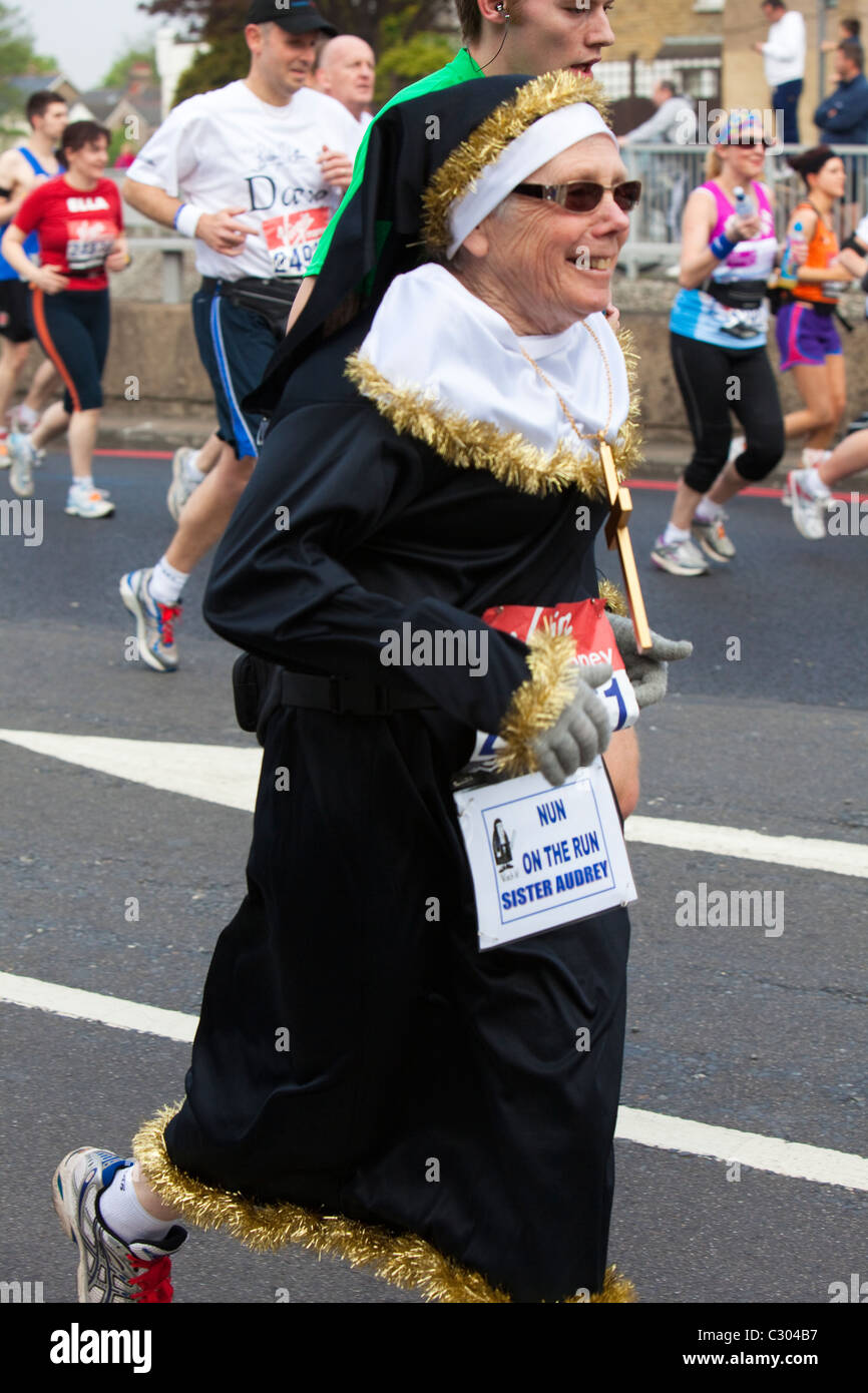 London Marathon 2011, elderly lady "Sister Audrey - The Nun on the Run ...
