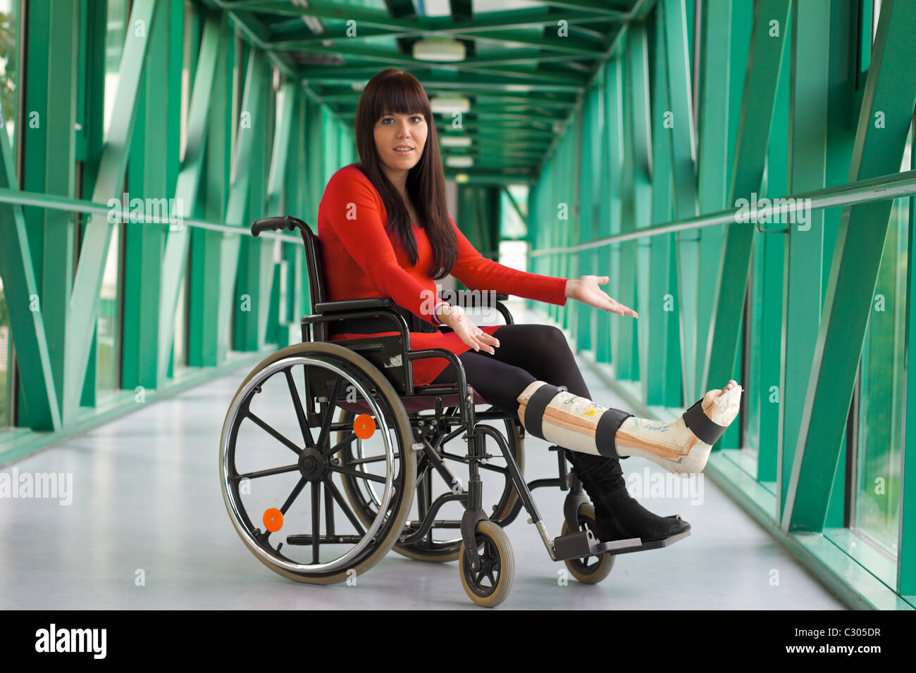 Woman Leg Cast High Resolution Stock Photography and Images - Alamy