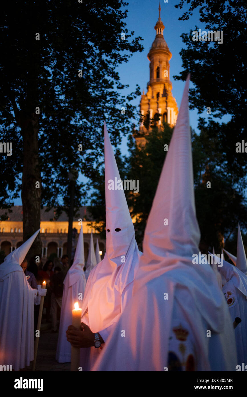 Procession holy week sevilla hi-res stock photography and images - Alamy