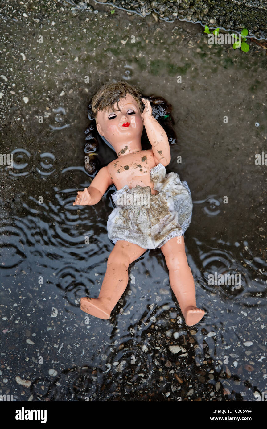 Mistreatment and abuse of children Stock Photo - Alamy