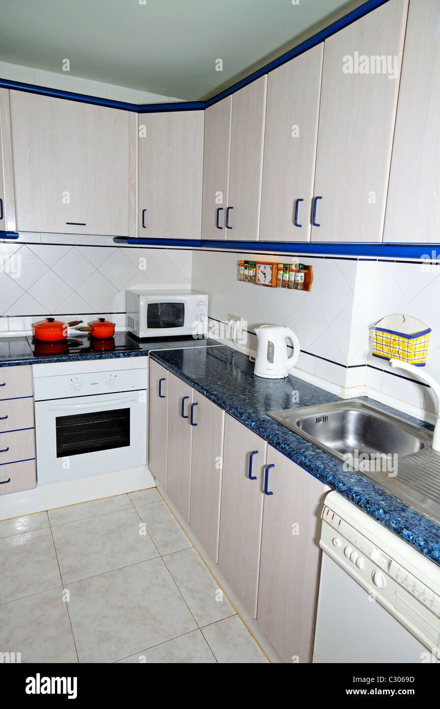 Kitchen unit doors hi-res stock photography and images - Alamy