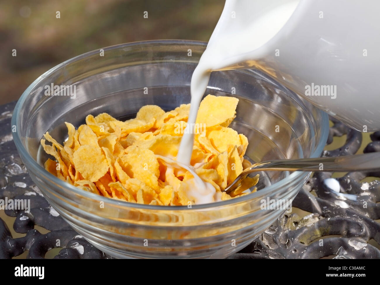 Cornflakes hi-res stock photography and images - Alamy