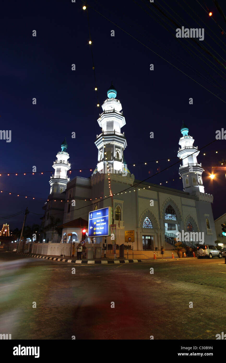 Masjid India Mosque on Jalan Tengku Kelana in Little India, Klang ...