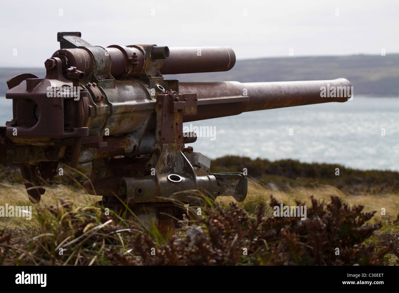 Rusting gun hi-res stock photography and images - Alamy