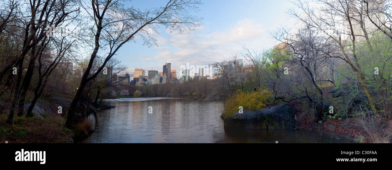 Early spring in Central Park Stock Photo - Alamy