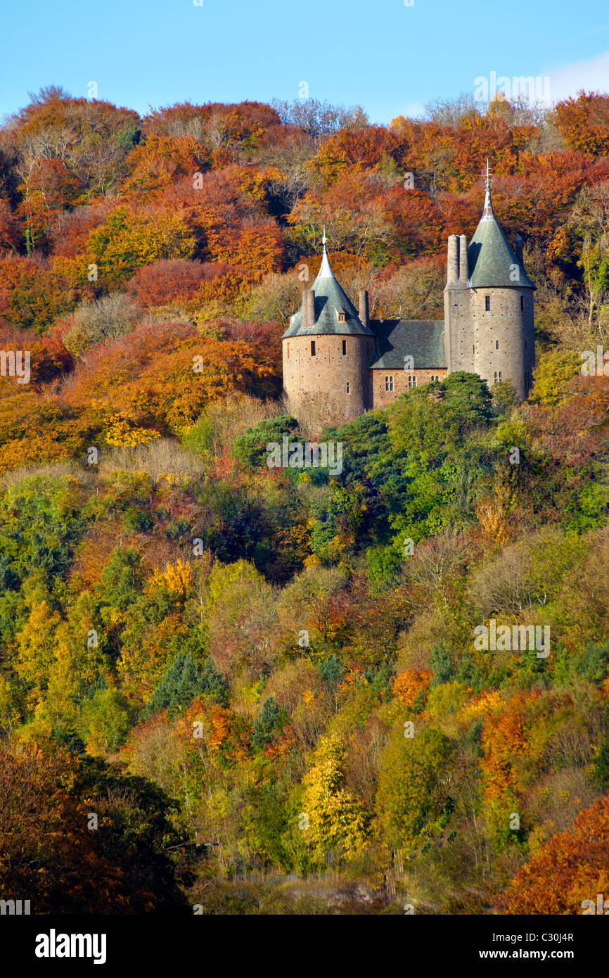 Castell coch hi-res stock photography and images - Alamy