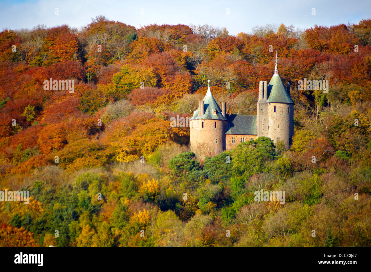 Castell coch hi-res stock photography and images - Alamy