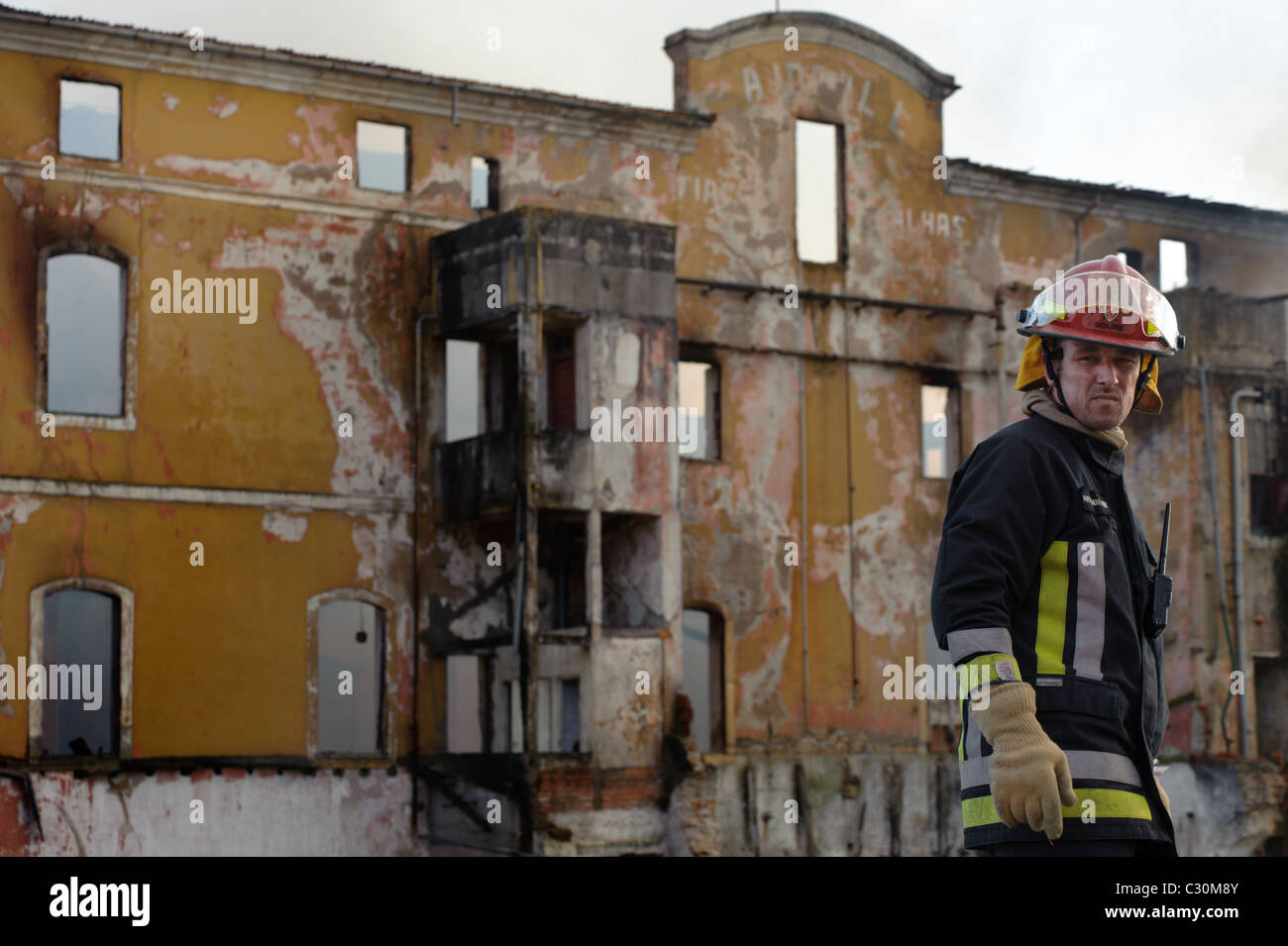 Portrait fireman in front fire hi-res stock photography and images - Alamy