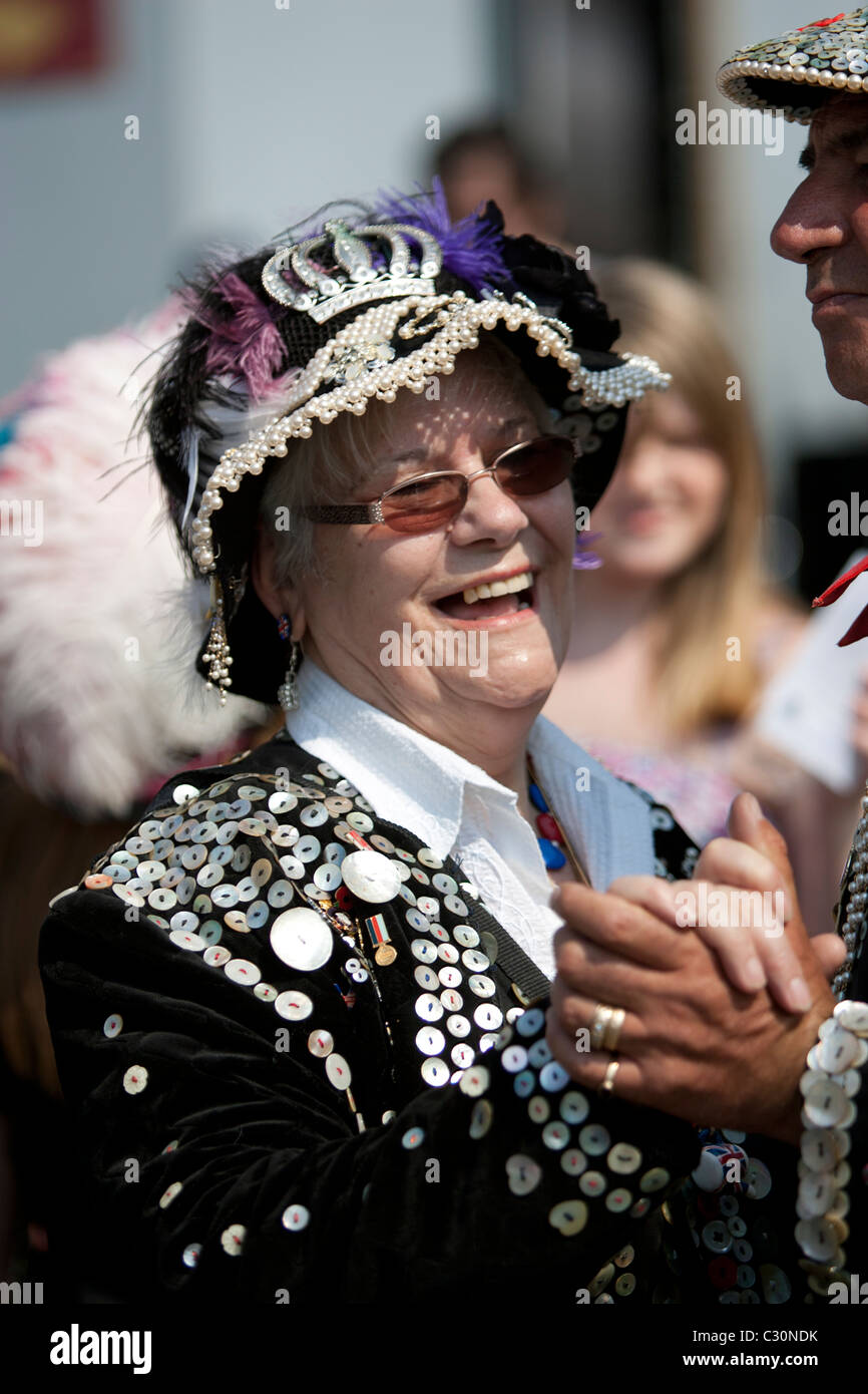 Pearly King of Wapping dancing with Pearly Queen of Highgate in ...