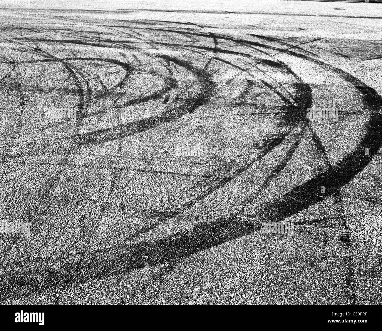 Skid mark hi-res stock photography and images - Alamy