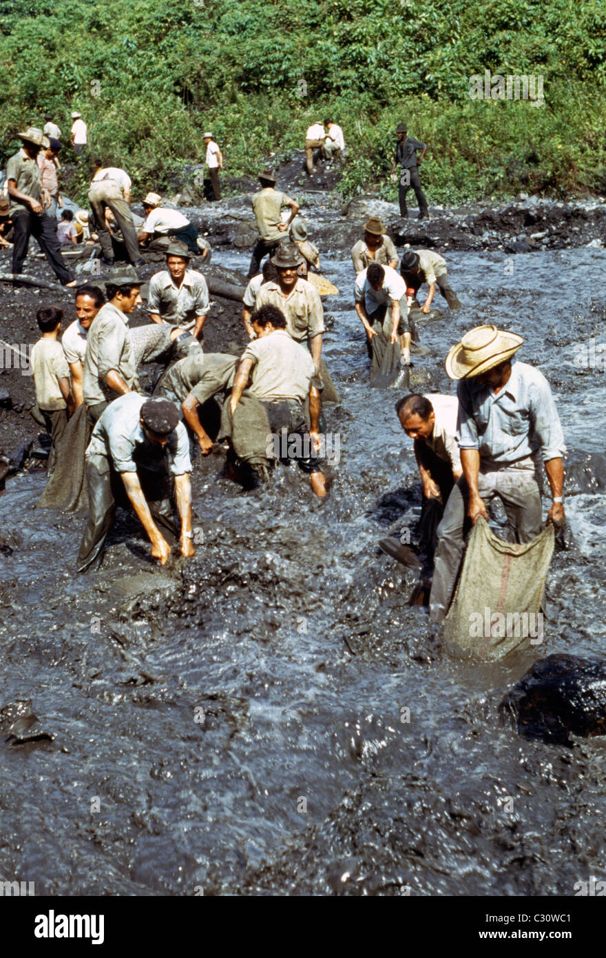 Muzo Mine Colombia Washing Away Earth In The Rio Nivero Emerald Mining ...