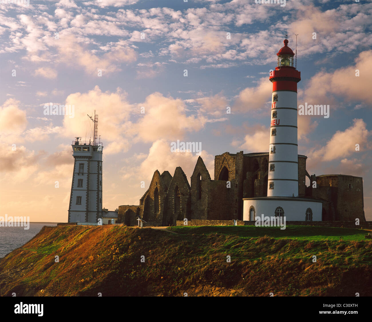 Saint Mathieu Lighthouses and monastery ruins, Le Conquet, Brittany ...