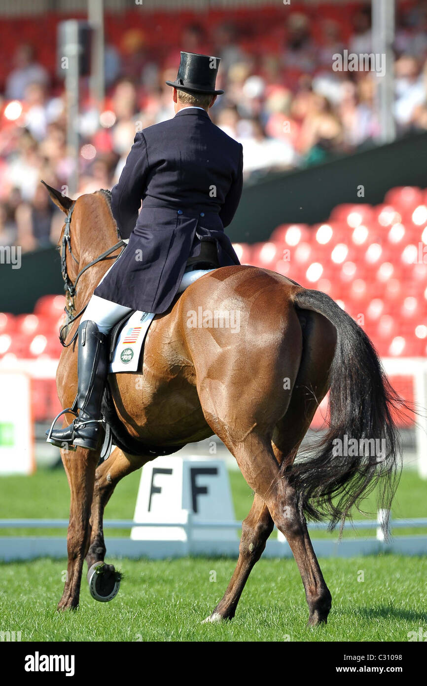 Bruce Davidson Jr. (USA) riding BALLYNOE CASTLE RM. nMitsubishi ...