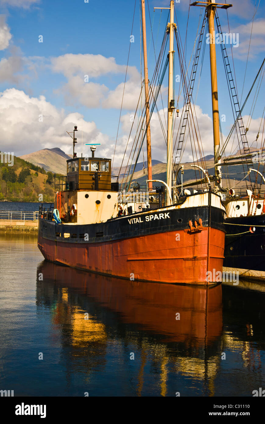 The Vital Spark boat in Inveraray harbour on Loch Fyne Stock Photo - Alamy