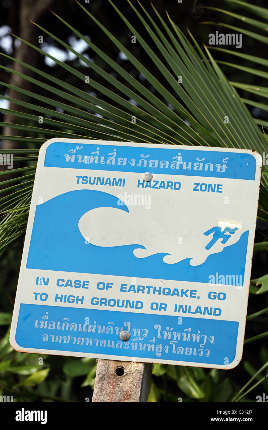 Tsunami evacuation sign on Ao Nang Beach in Krabi Stock Photo - Alamy