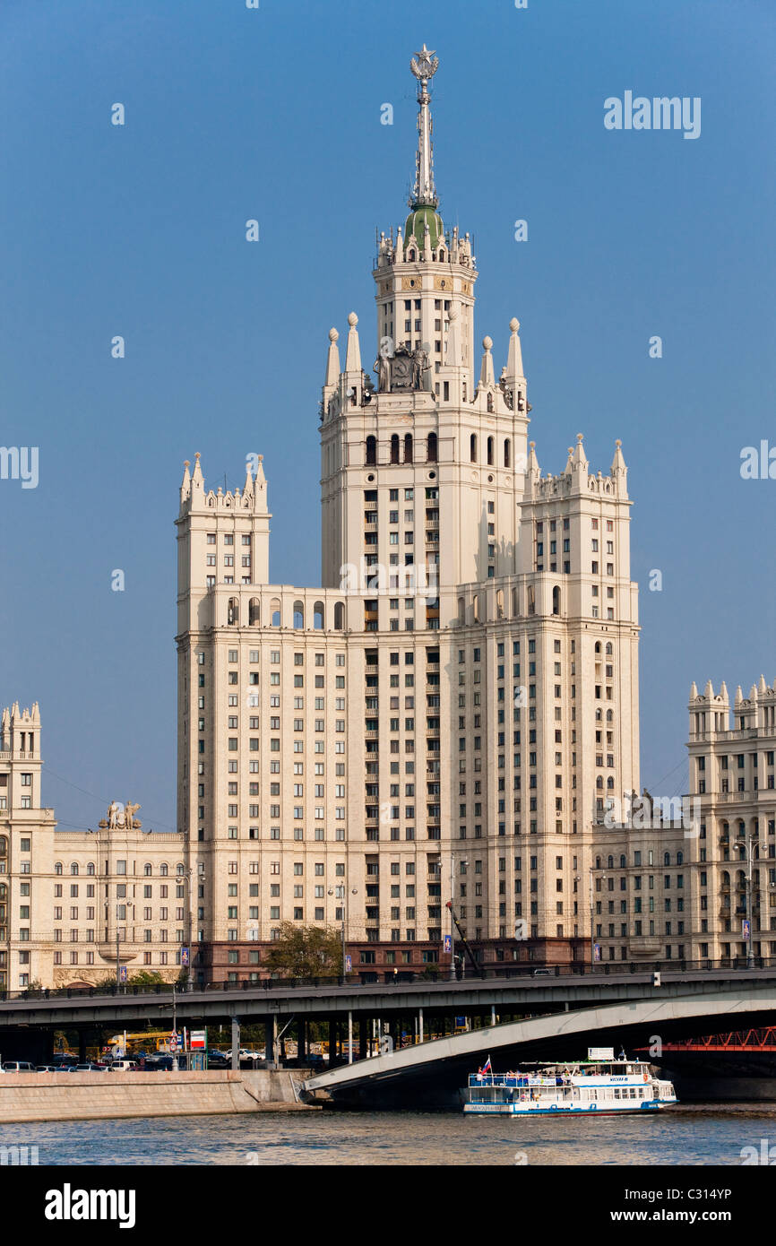 Moscow embankment hi-res stock photography and images - Alamy