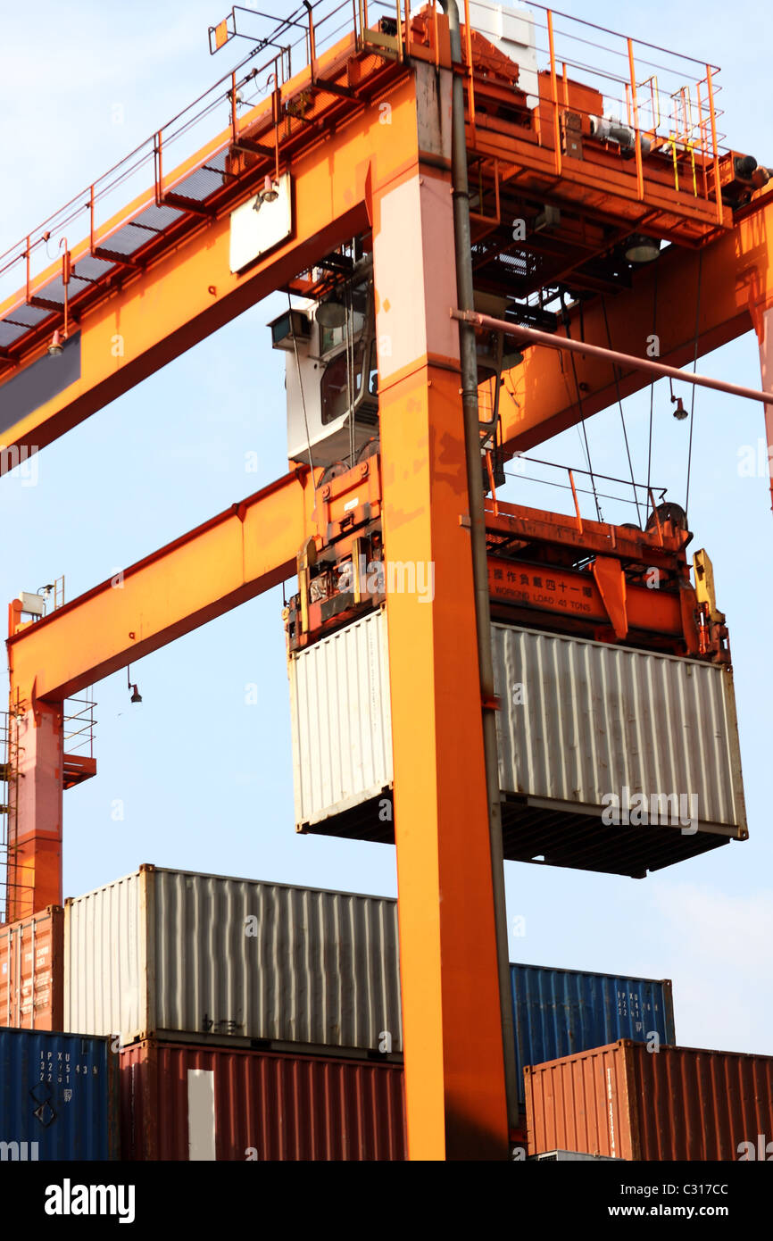 Container loading hi-res stock photography and images - Alamy