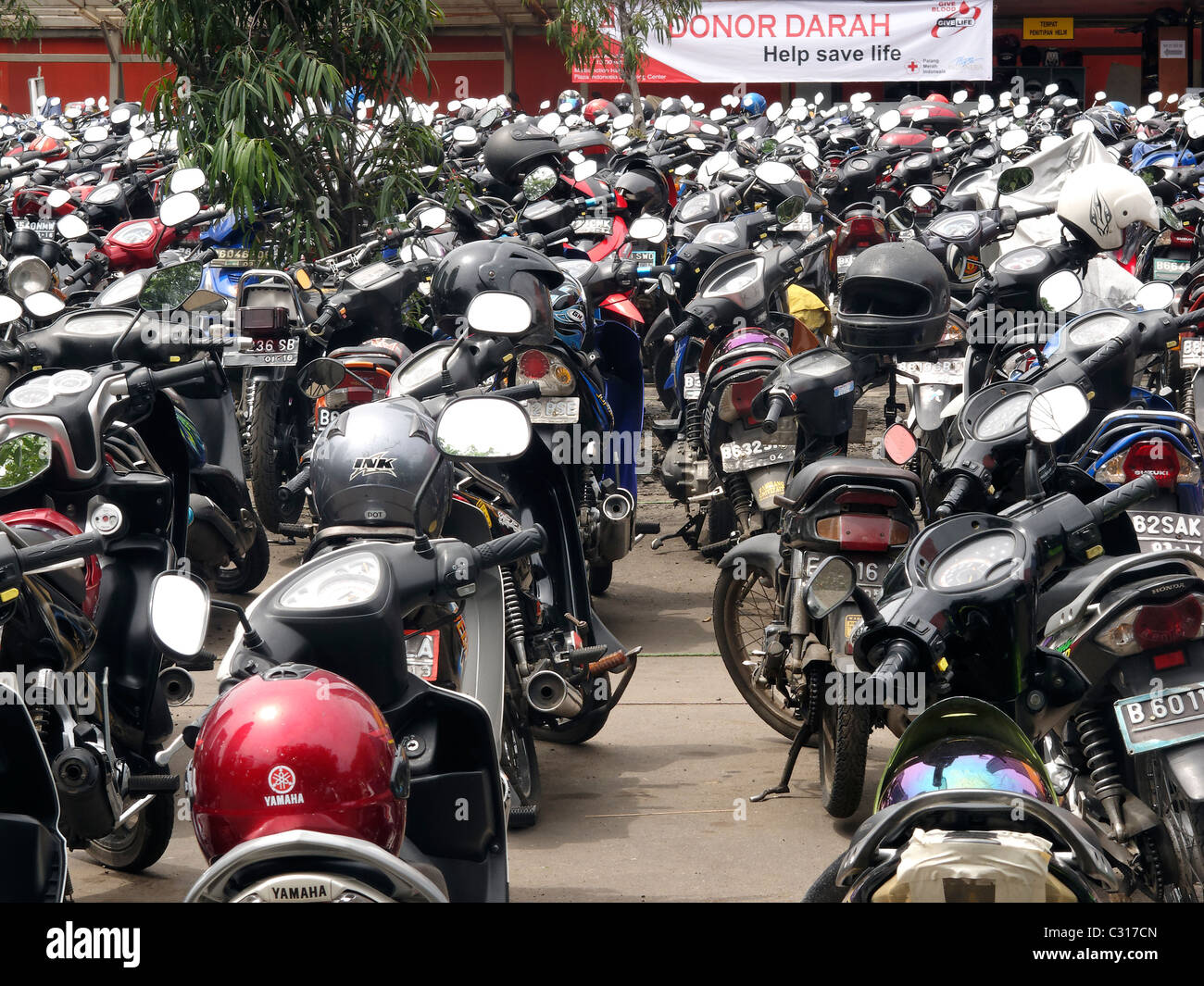 Group of motorbikes hi-res stock photography and images - Alamy