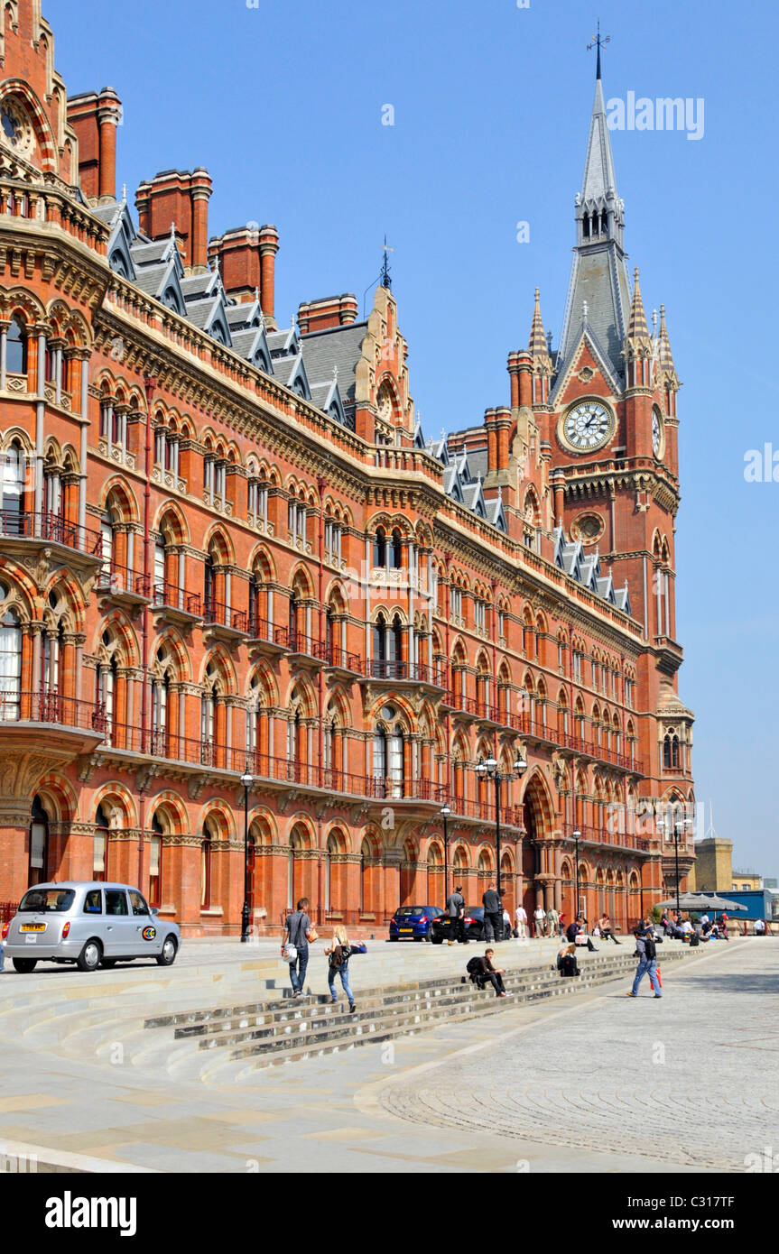 English renaissance architecture hi-res stock photography and images ...