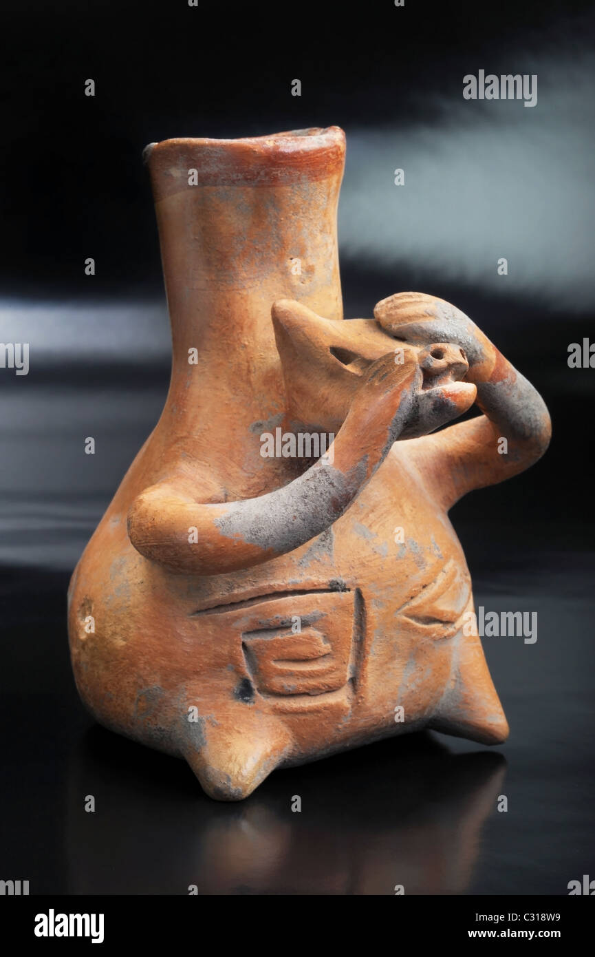 Pre Columbian dog vase made around 600 AD Stock Photo - Alamy