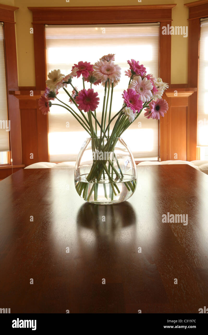 Flowers on table Stock Photo - Alamy