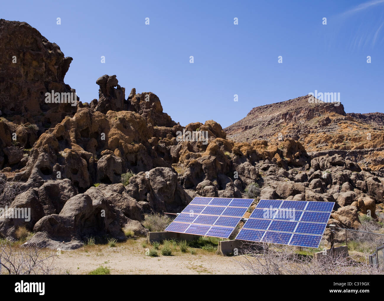 Solar panel hi-res stock photography and images - Alamy