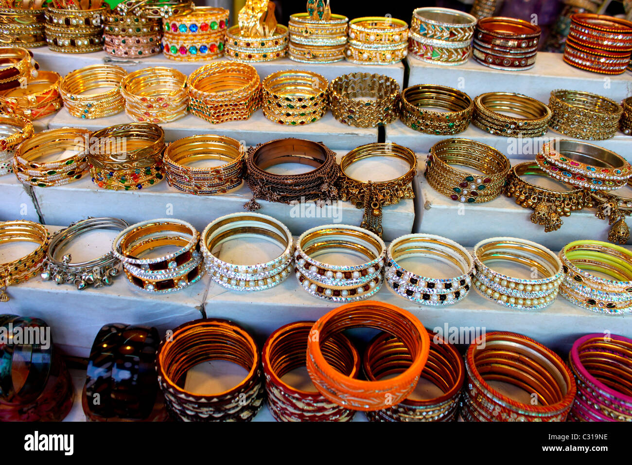 Glass bangles hi-res stock photography and images - Alamy